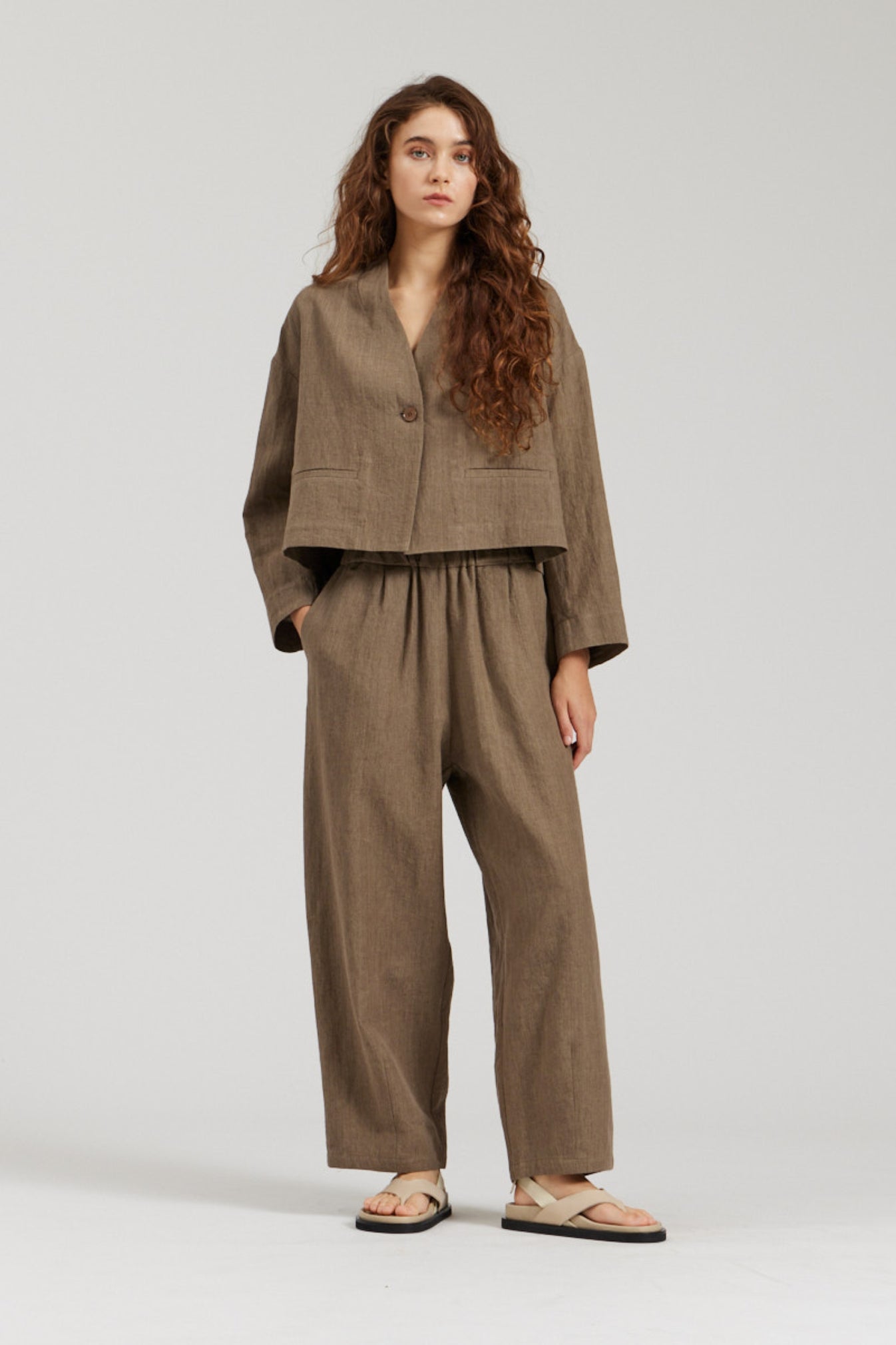 Linen Blend Barrel Pants in Light Umber – La Sienne